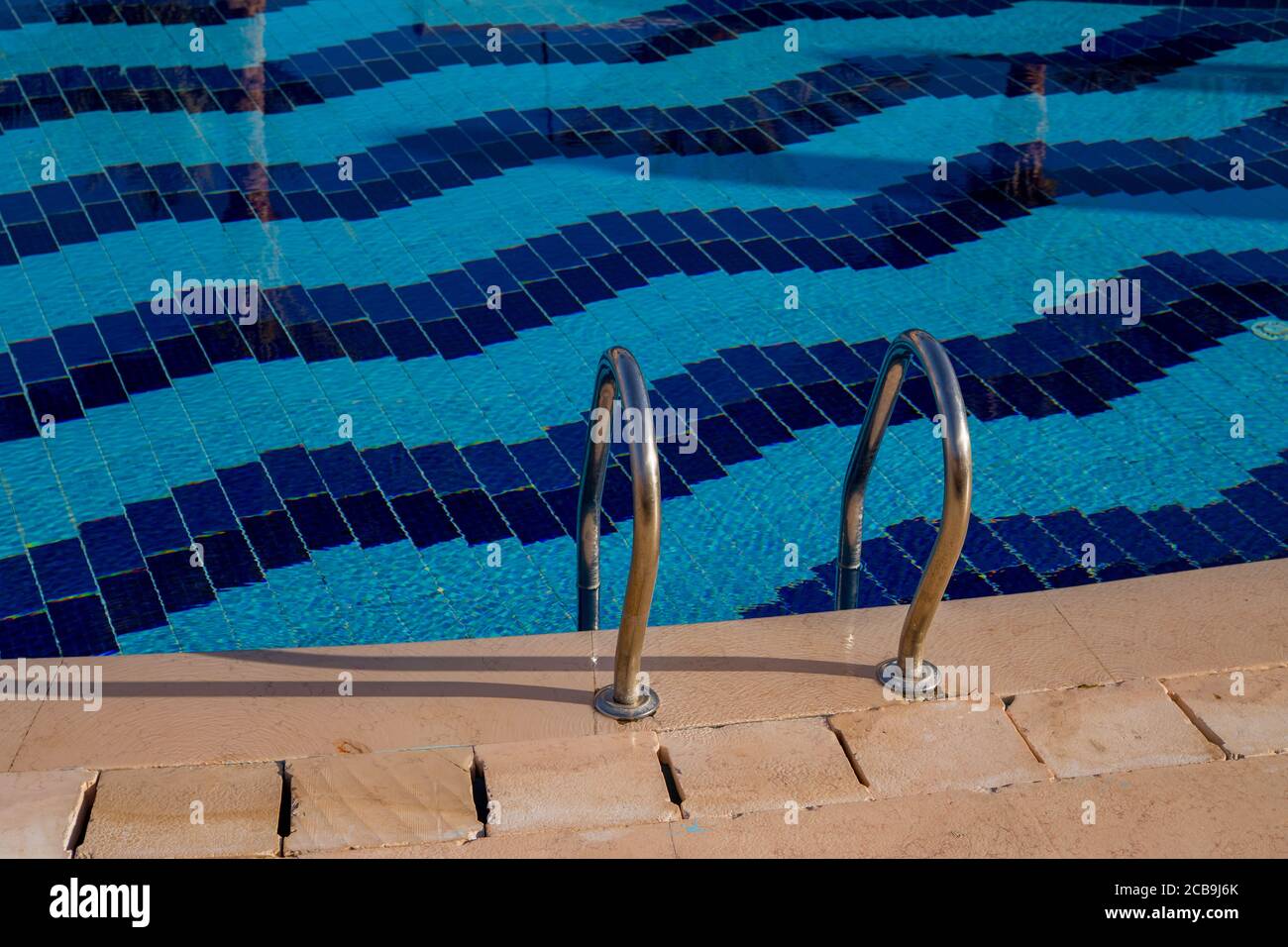 Wave pool dubai hi-res stock photography and images - Alamy