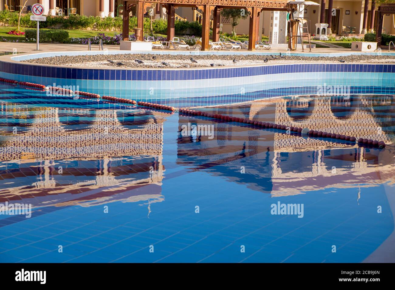 Wave pool dubai hi-res stock photography and images - Alamy