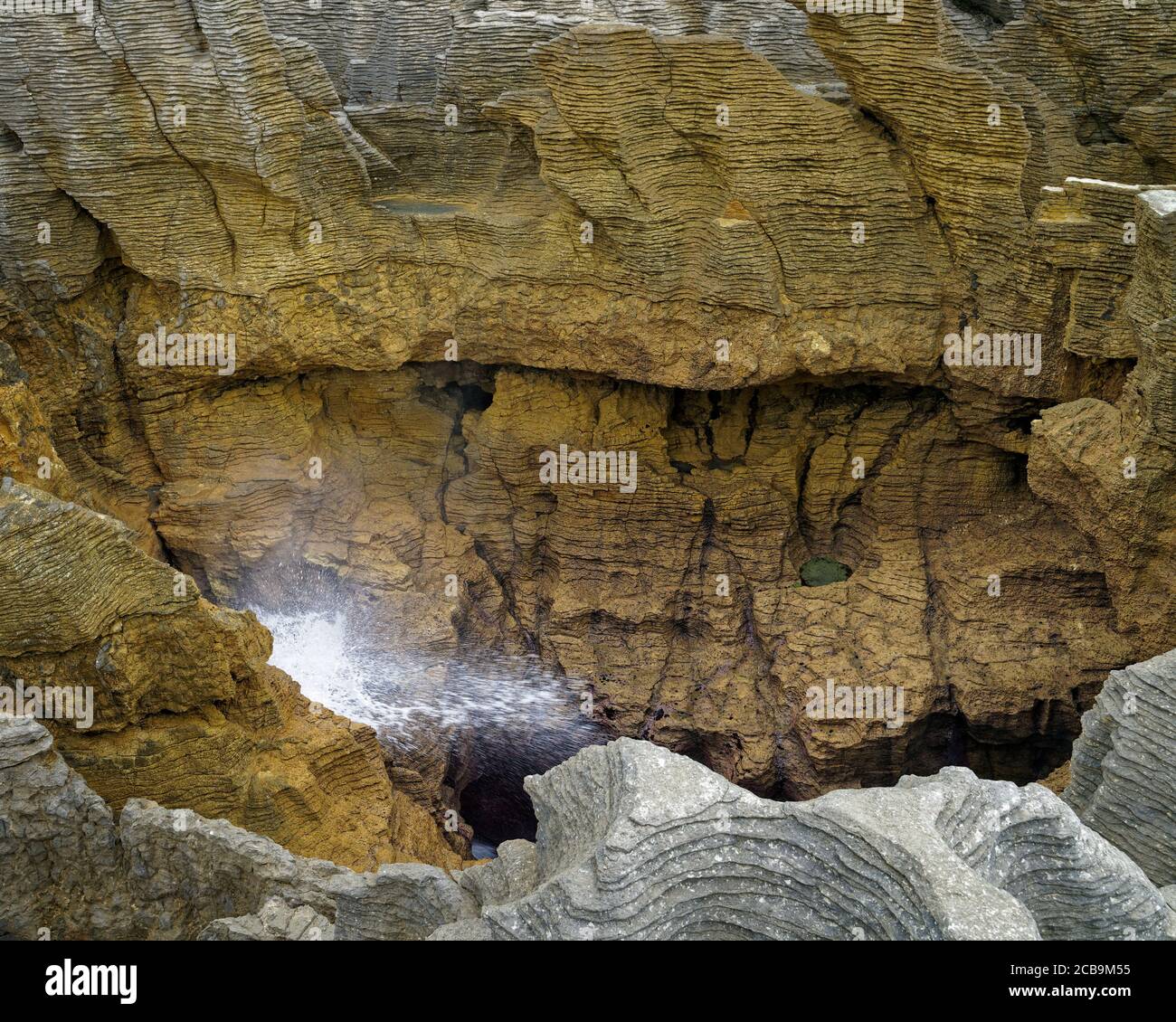 Blowhole at The Pancake Rocks at Dolomite Point, geological formation ...