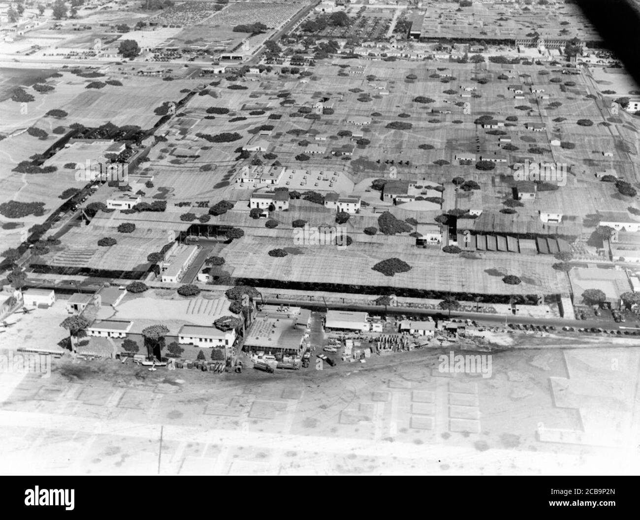 Lockheed burbank plant hi-res stock photography and images - Alamy