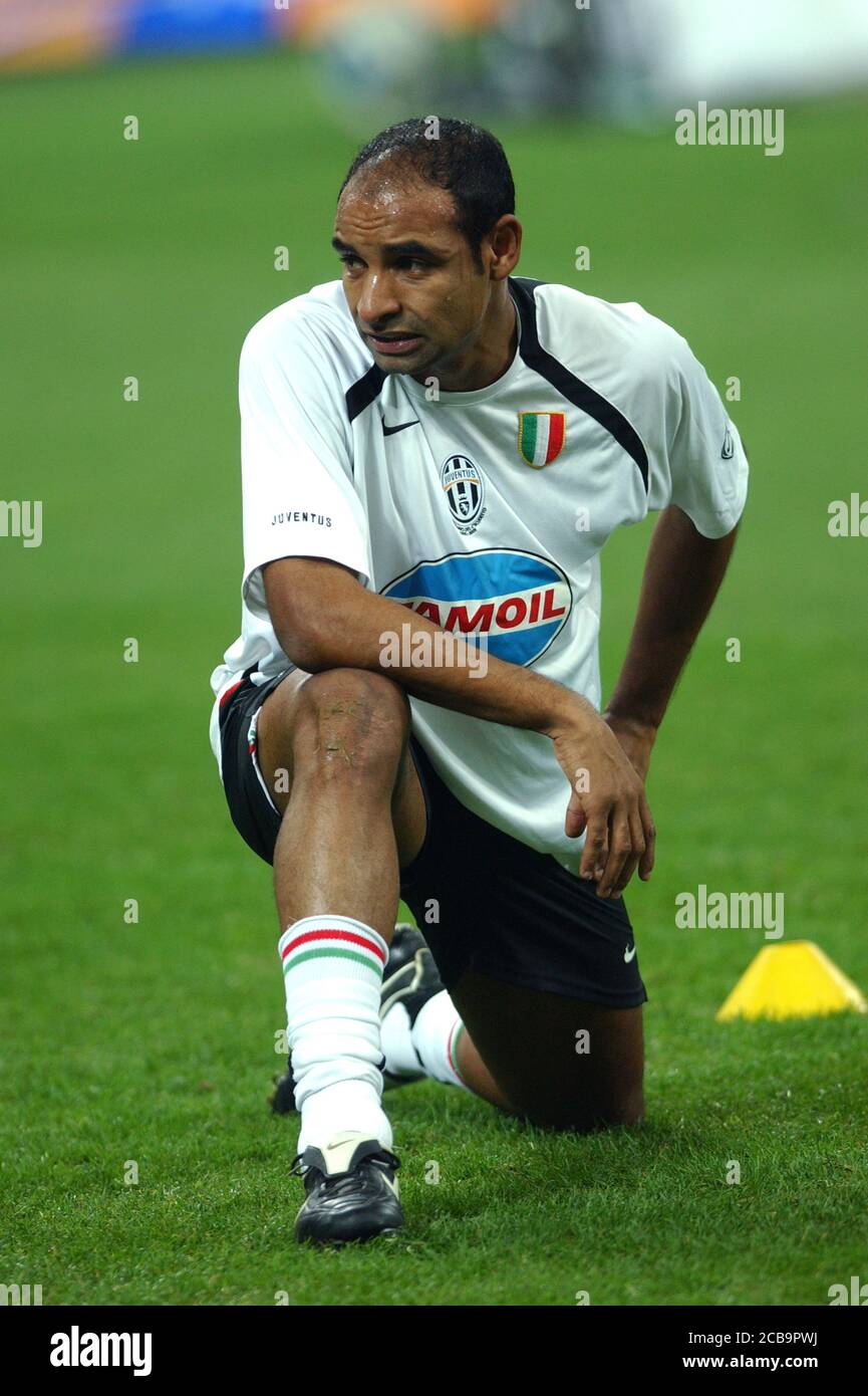 29 october 2005 hi-res stock photography and images - Alamy