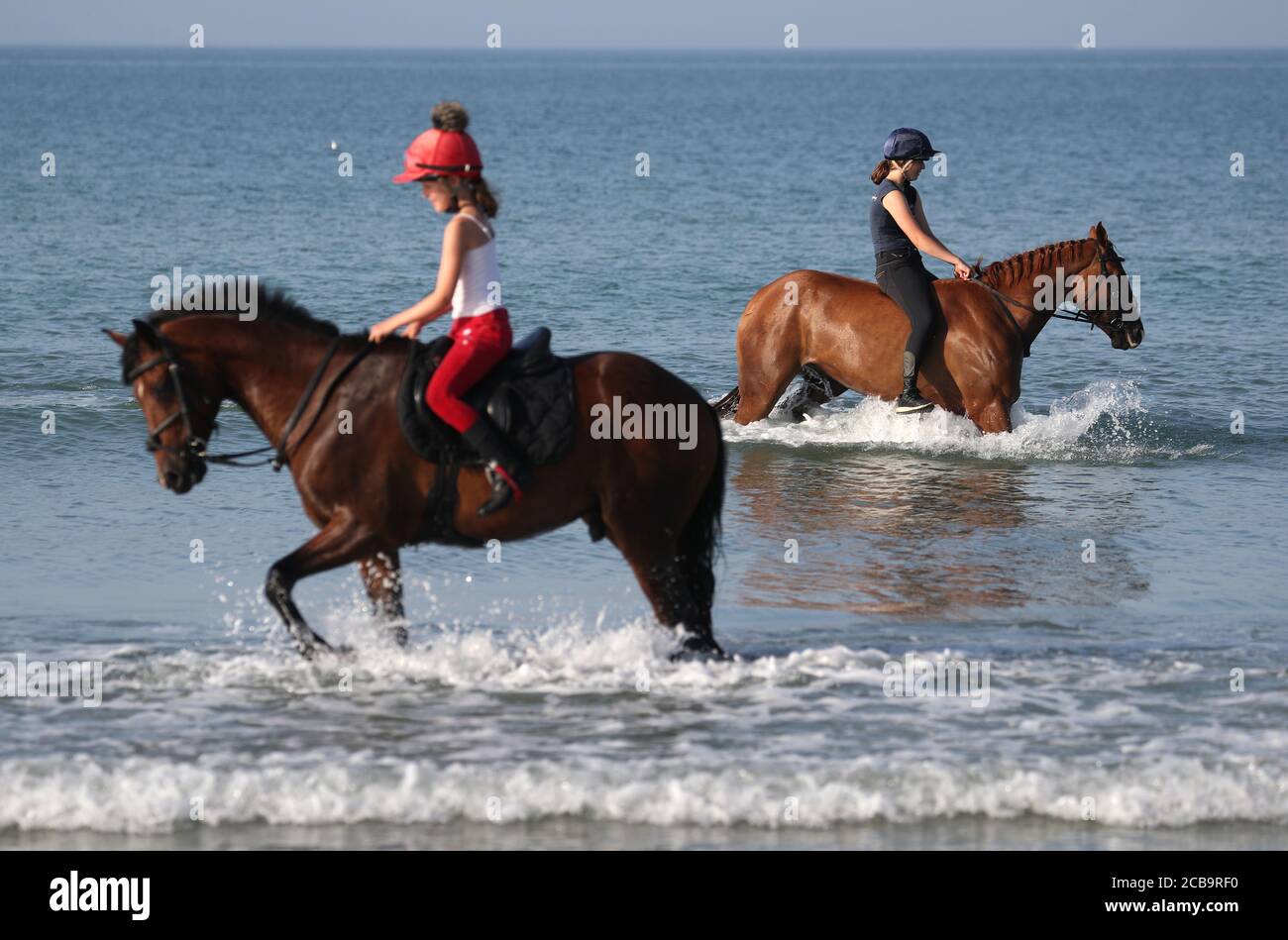 Two horse riders hi-res stock photography and images - Alamy