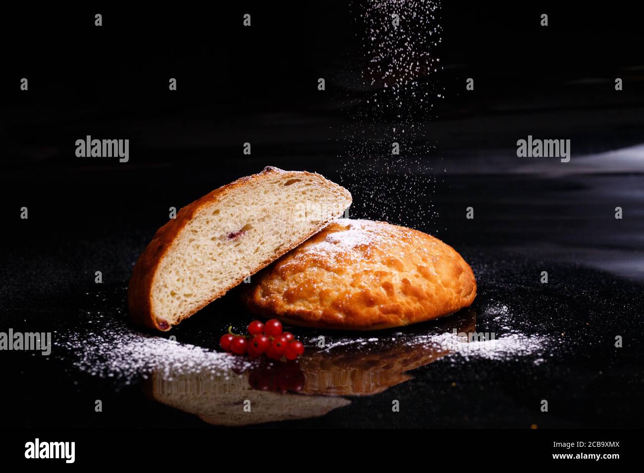 Black Round Table High Resolution Stock Photography and Images - Alamy