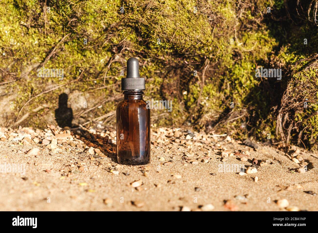 Dropper stand hi-res stock photography and images - Alamy