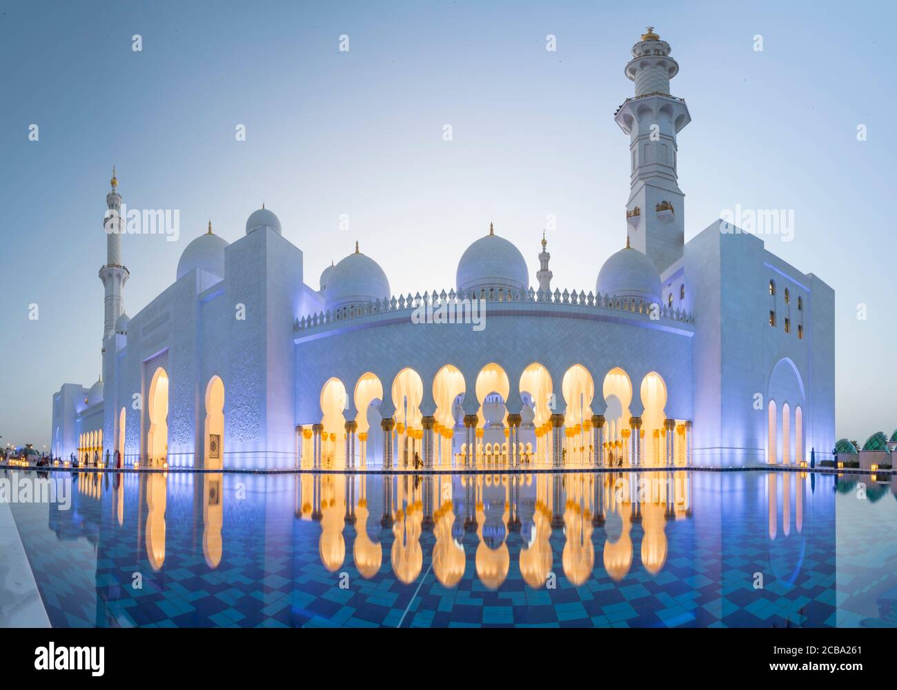Grand Mosque during sunset, Abu Dhabi, United Arab Emirates. One of the ...