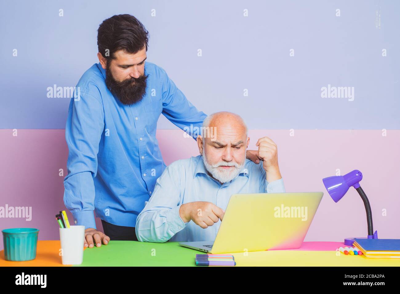 Different generations talking hi-res stock photography and images - Alamy