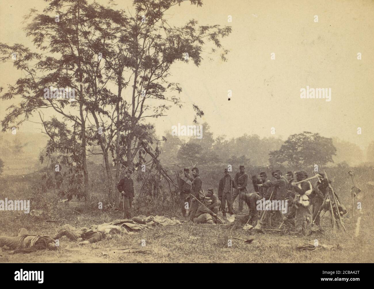 Battlefield dead bodies hi-res stock photography and images - Alamy