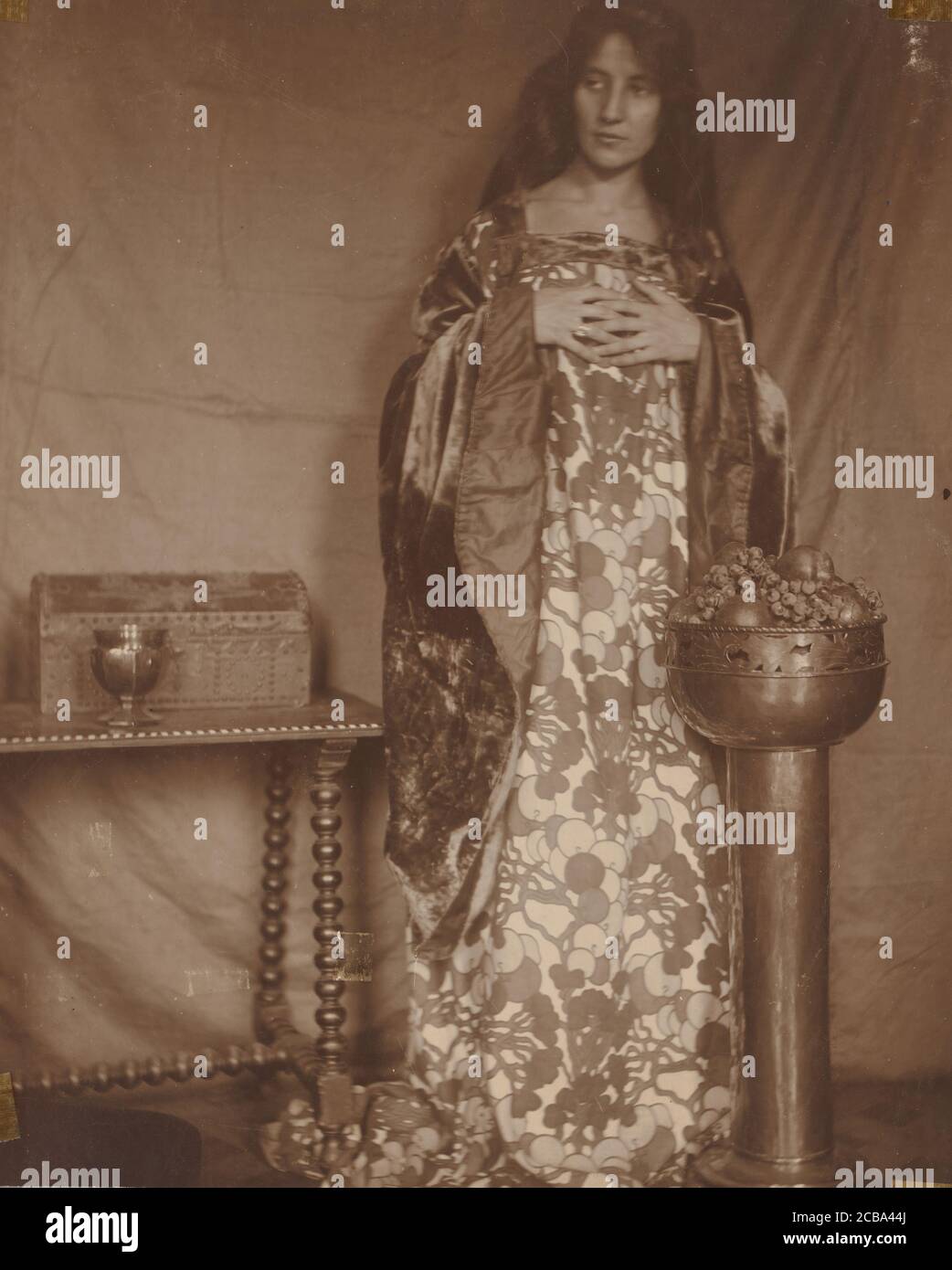 Portrait of Alice Dieudonne Chase, ca. 1906 Stock Photo - Alamy