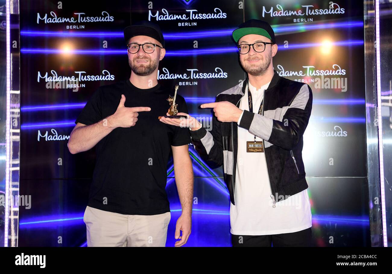 Berlin, Germany. 12th Aug, 2020. The musician Mark Forster (l) stands ...