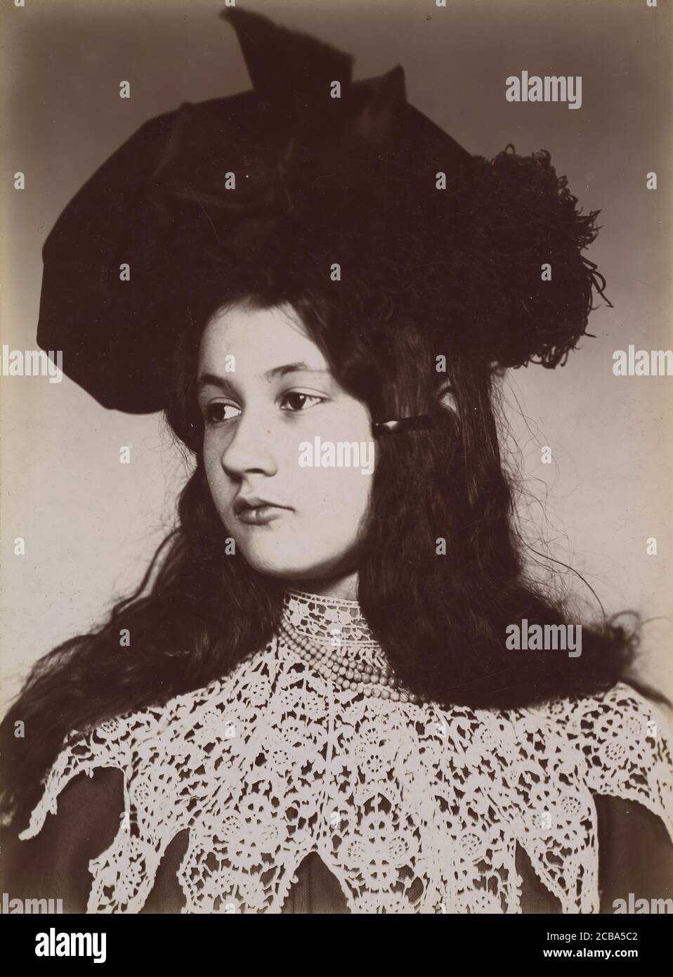 Blond zola denise le hi-res stock photography and images - Alamy