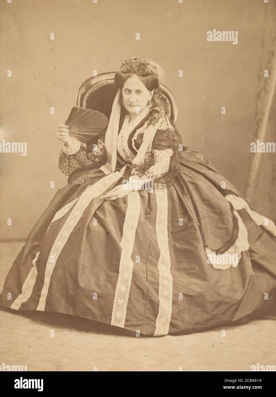 Hand fan victorian hi-res stock photography and images - Alamy