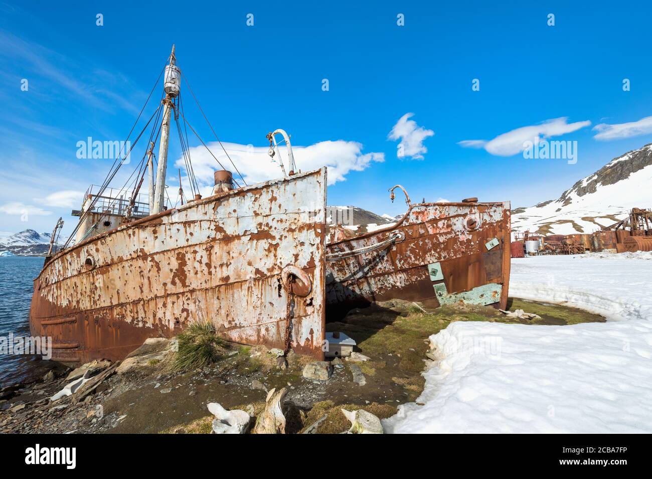 Wreck of the whaler ship Petrel, Former Grytviken whaling station, King ...