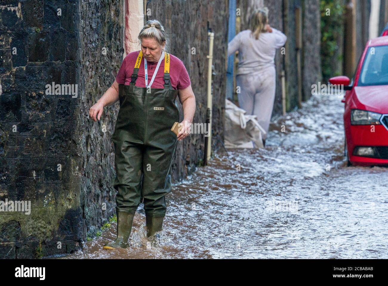 Following a 7 hour thunder storm throughout the night, residents of ...