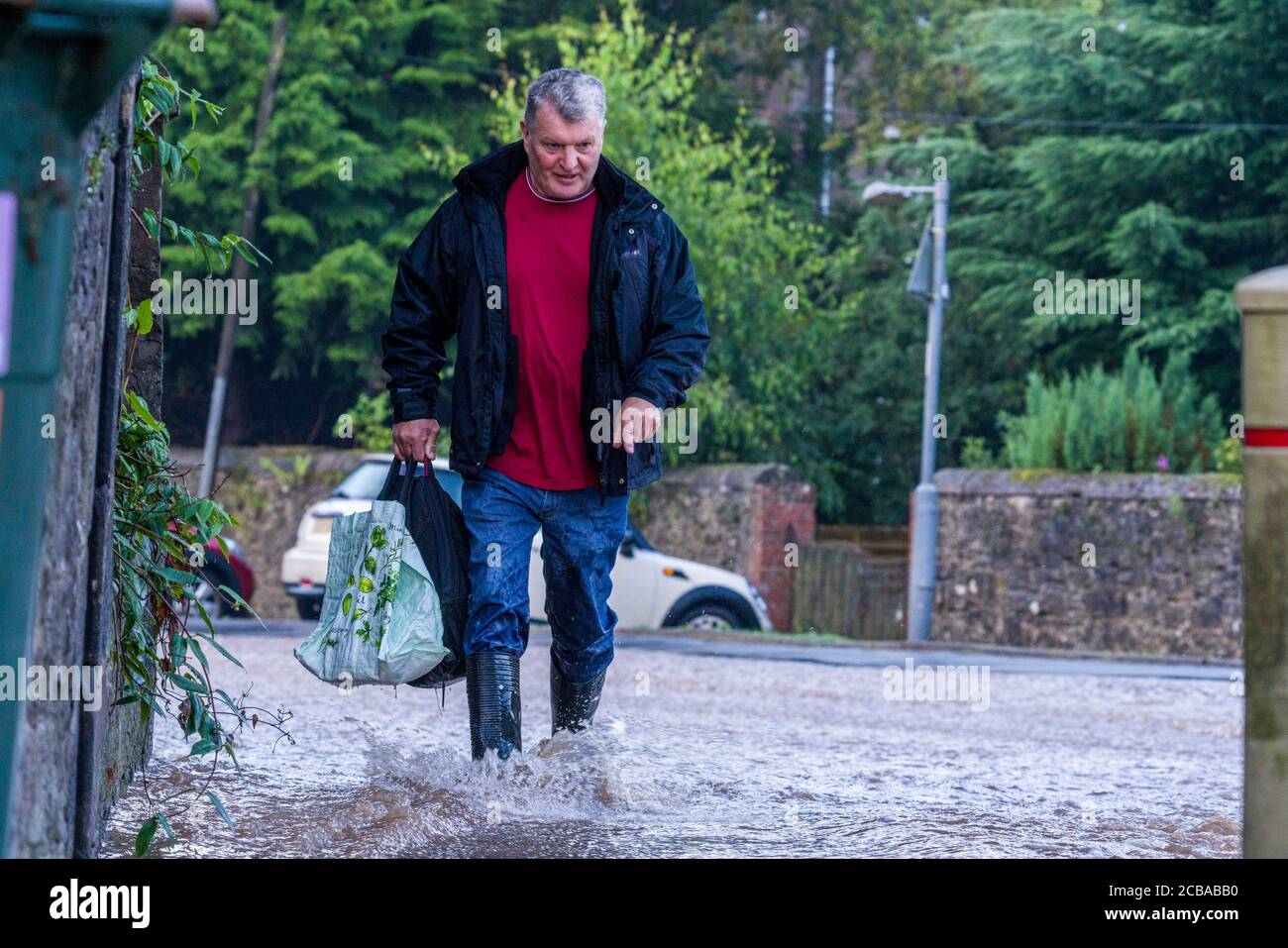 Following a 7 hour thunder storm throughout the night, residents of ...