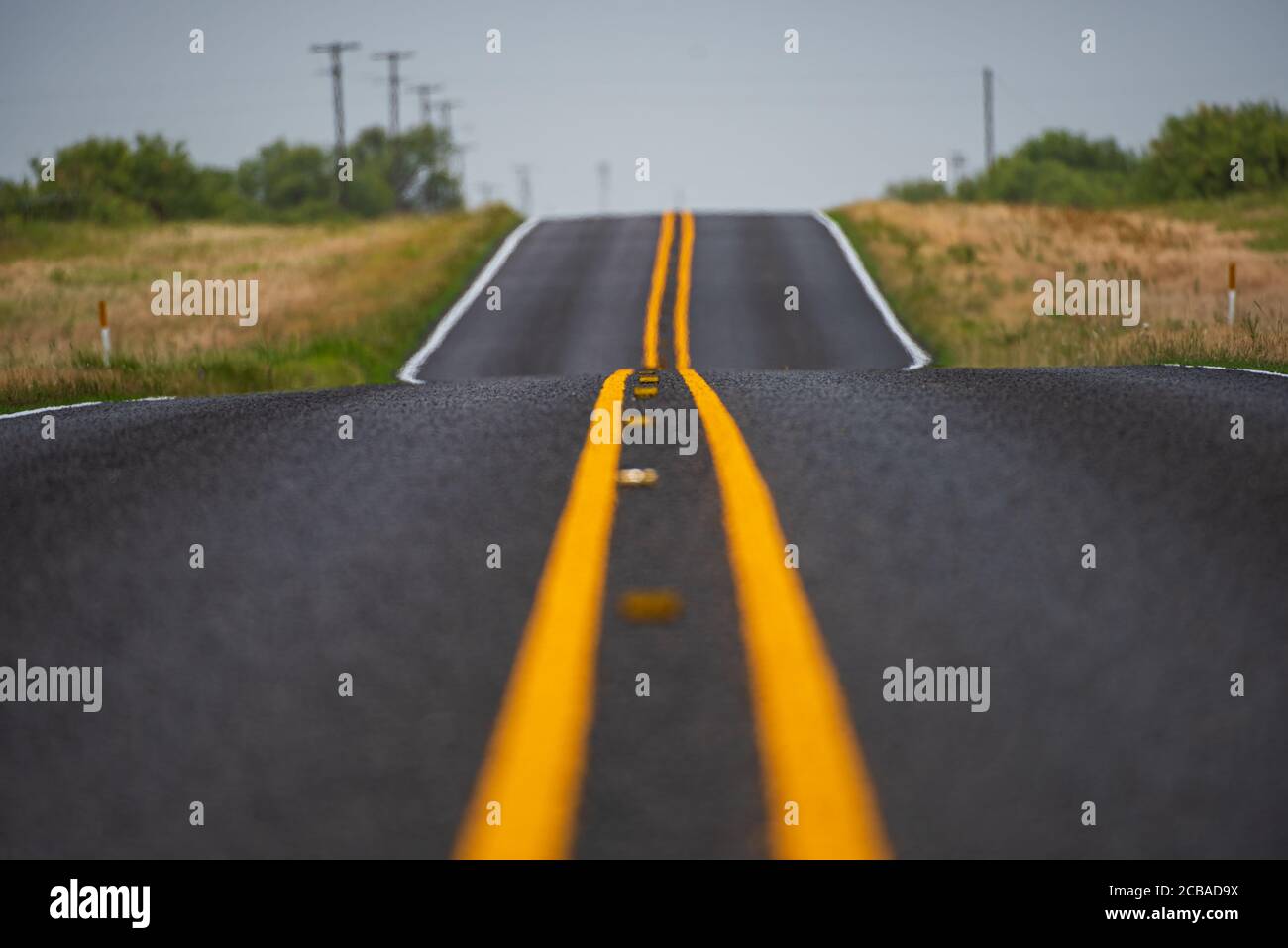 Side view asphalt road. Barren scenery, Endless straight Stock Photo ...