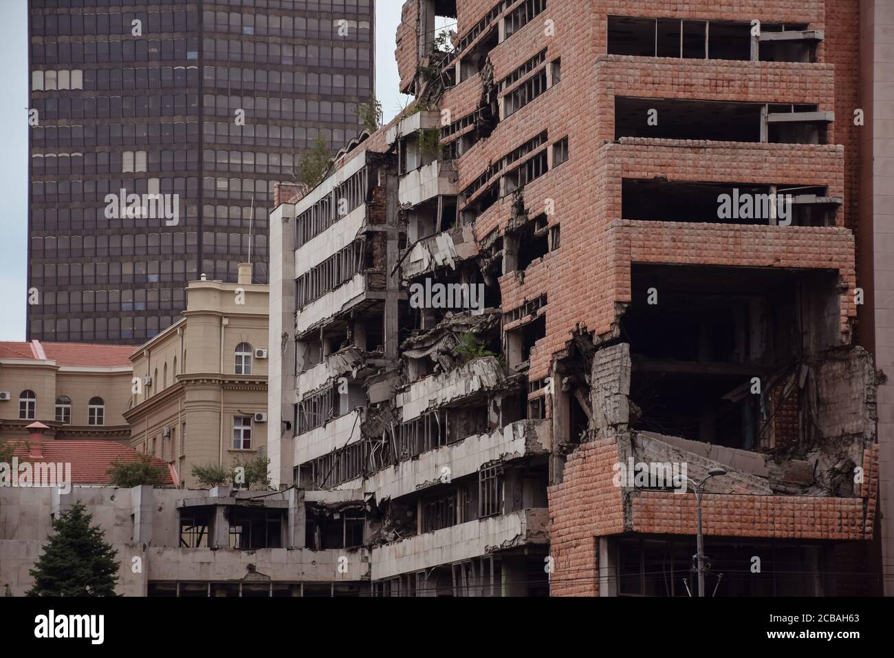Nato bombing hi-res stock photography and images - Alamy