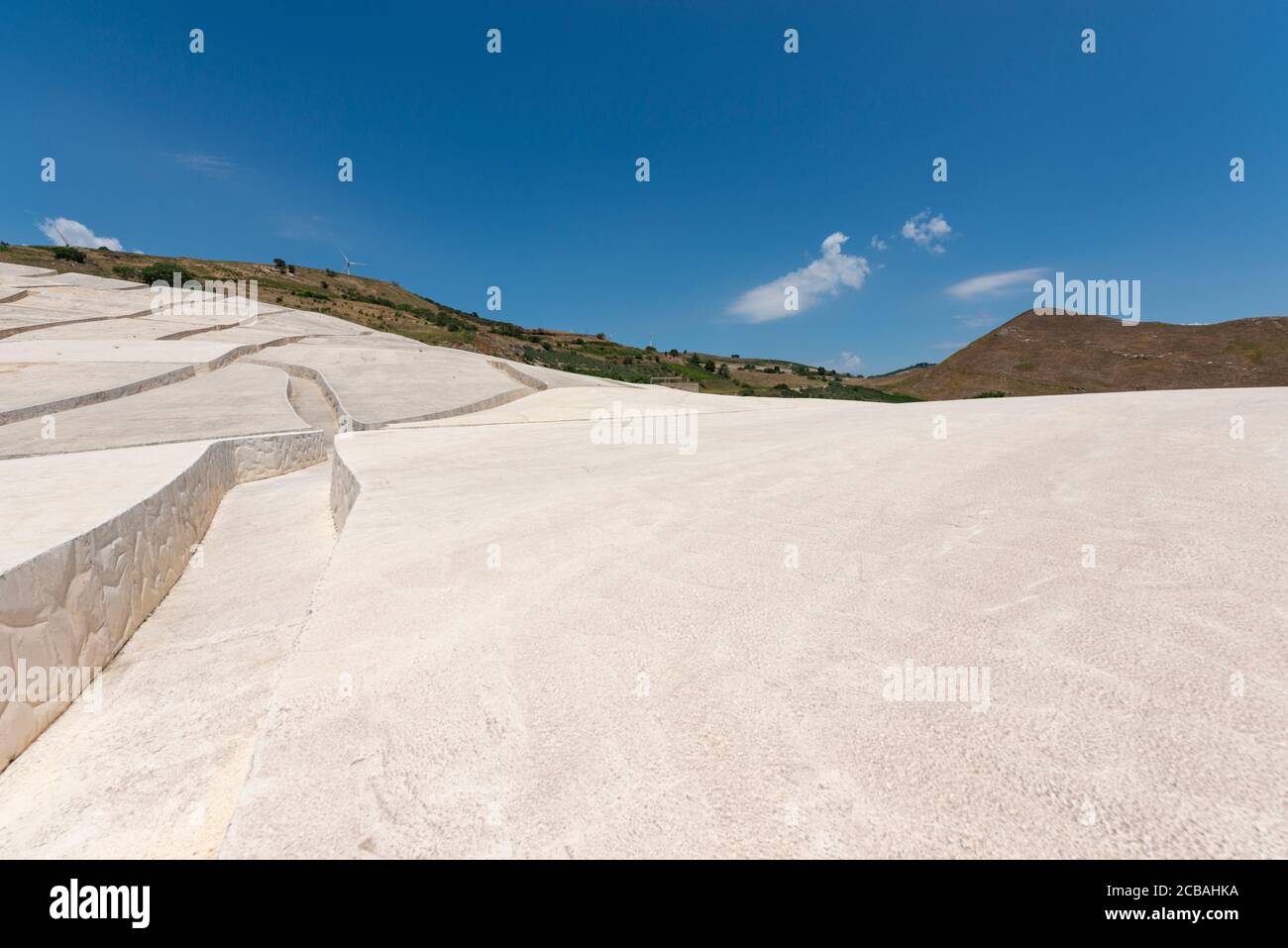 il Cretto di Burri, la più grande opera d'arte a cielo aperto in italia ...