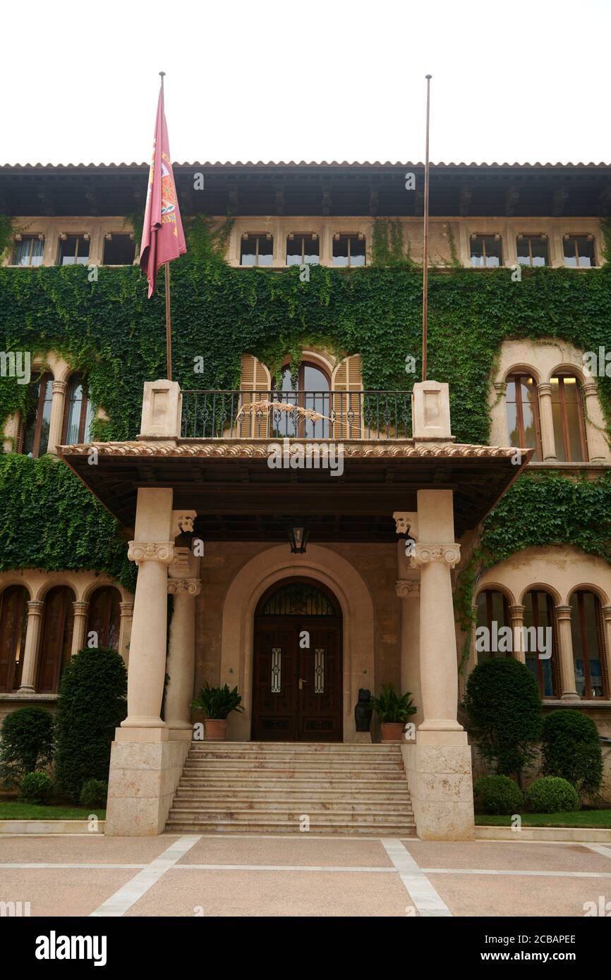 Marivent palace hi-res stock photography and images - Alamy