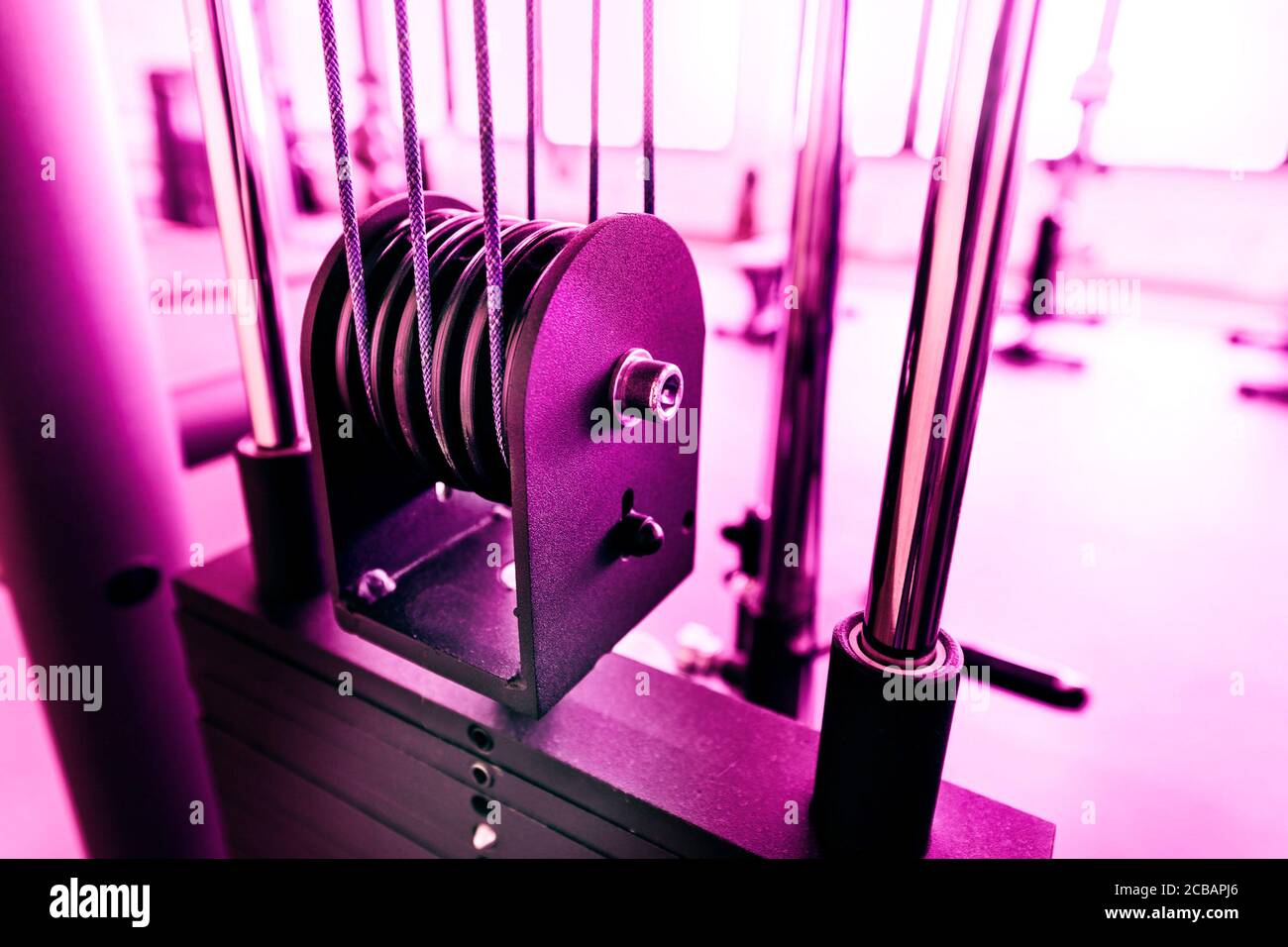 Pulley and weight hi-res stock photography and images - Alamy