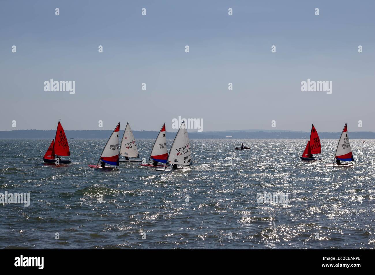 Red racing boat hi-res stock photography and images - Alamy