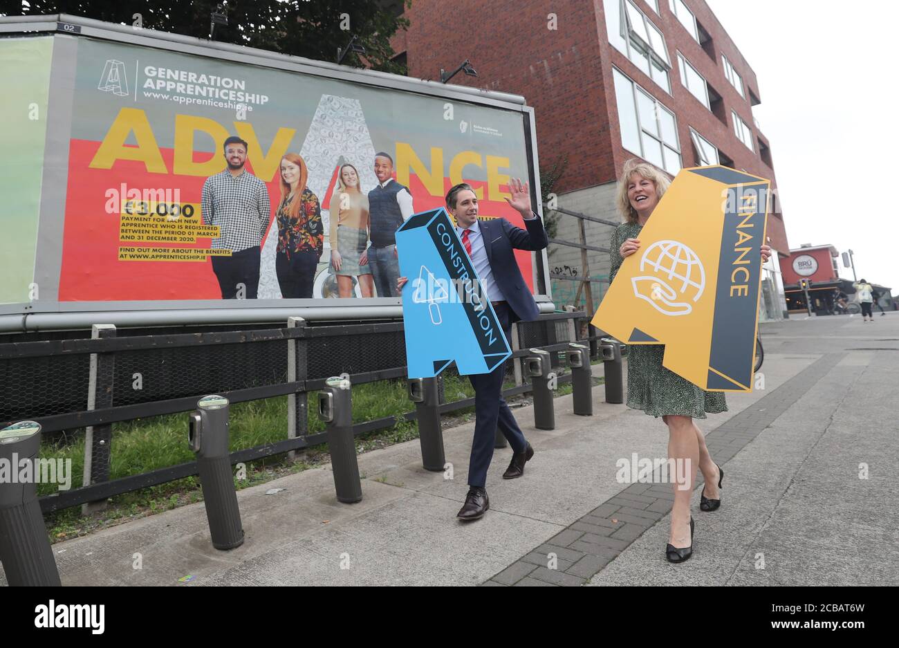 Higher education simon harris hi-res stock photography and images - Alamy