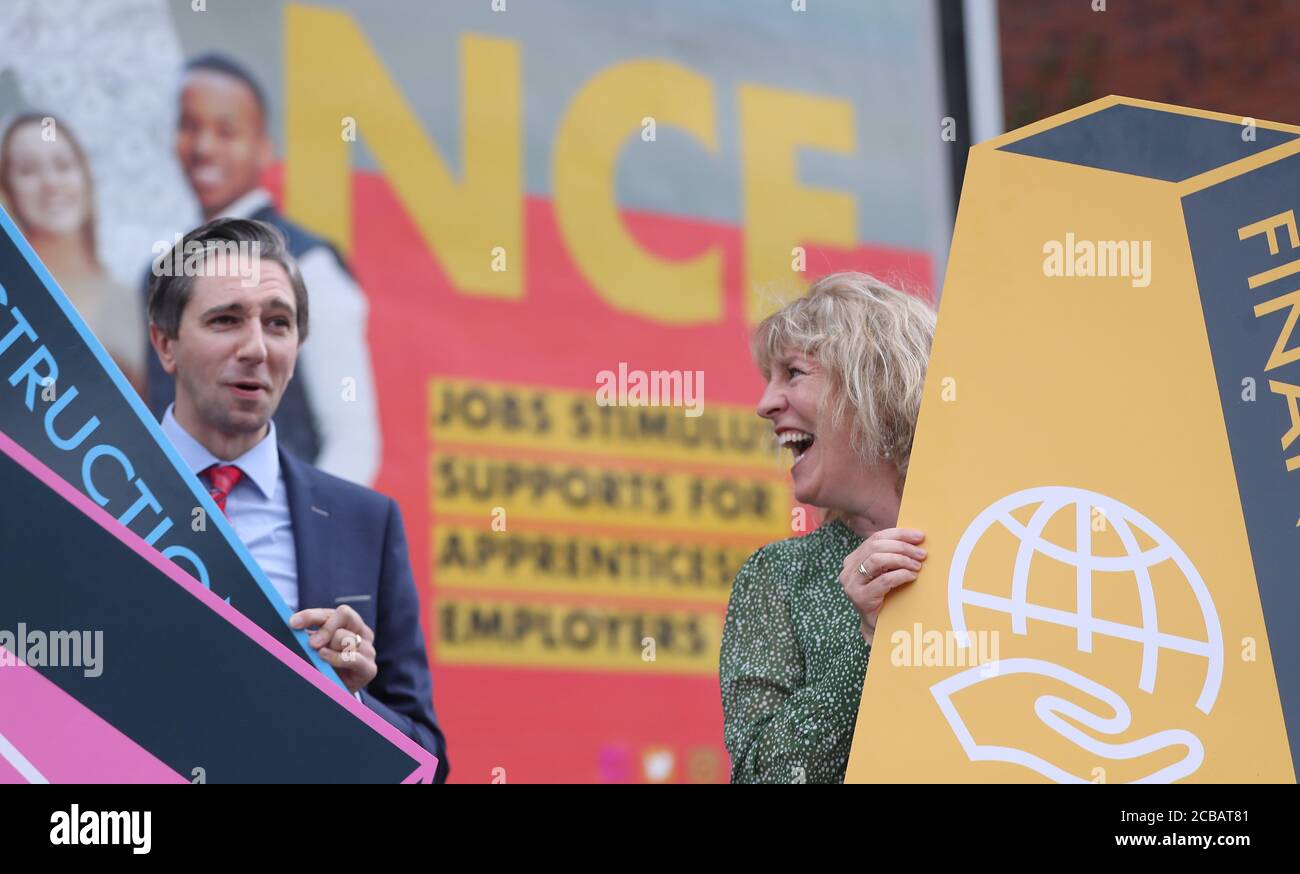 Higher education simon harris hi-res stock photography and images - Alamy