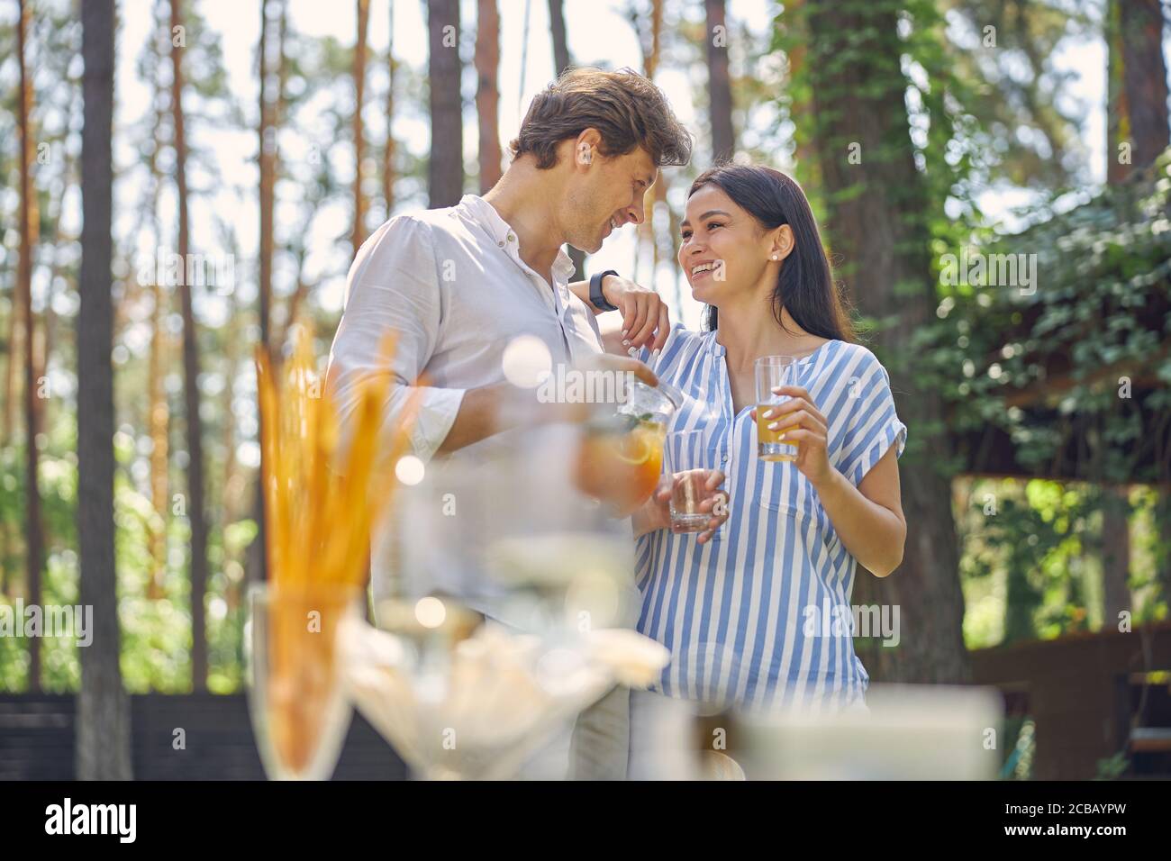 Rich man and girlfriend hi-res stock photography and images - Alamy