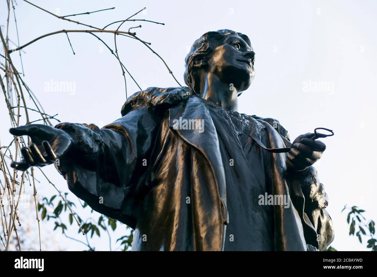 Emily Pankhurst memorial statue unveiled in 1930 in Victoria Tower ...