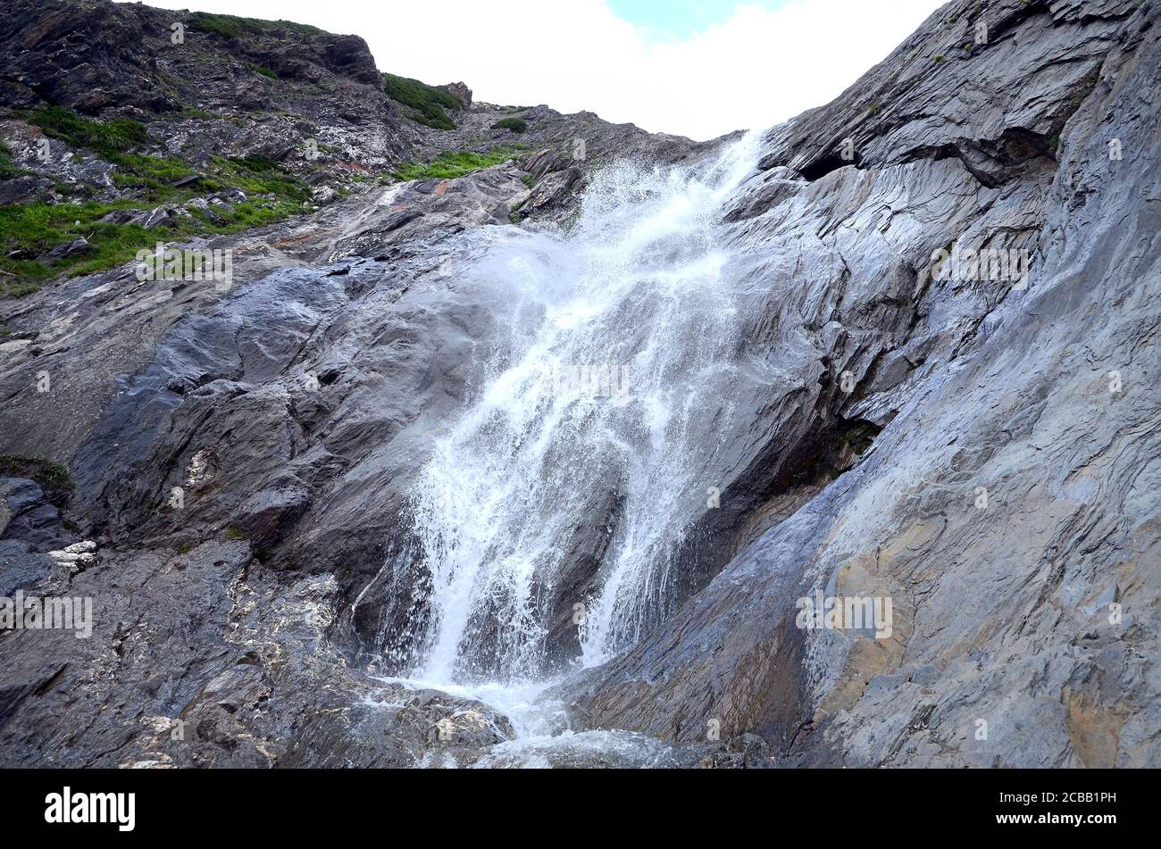 Hindu devotees visit during their pilgrimage from Baltal Base Camp to ...
