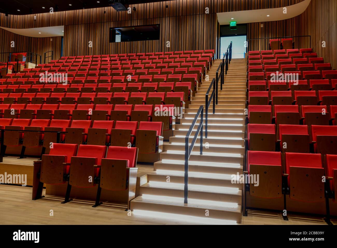 Seats in empty theater auditorium hi-res stock photography and images ...