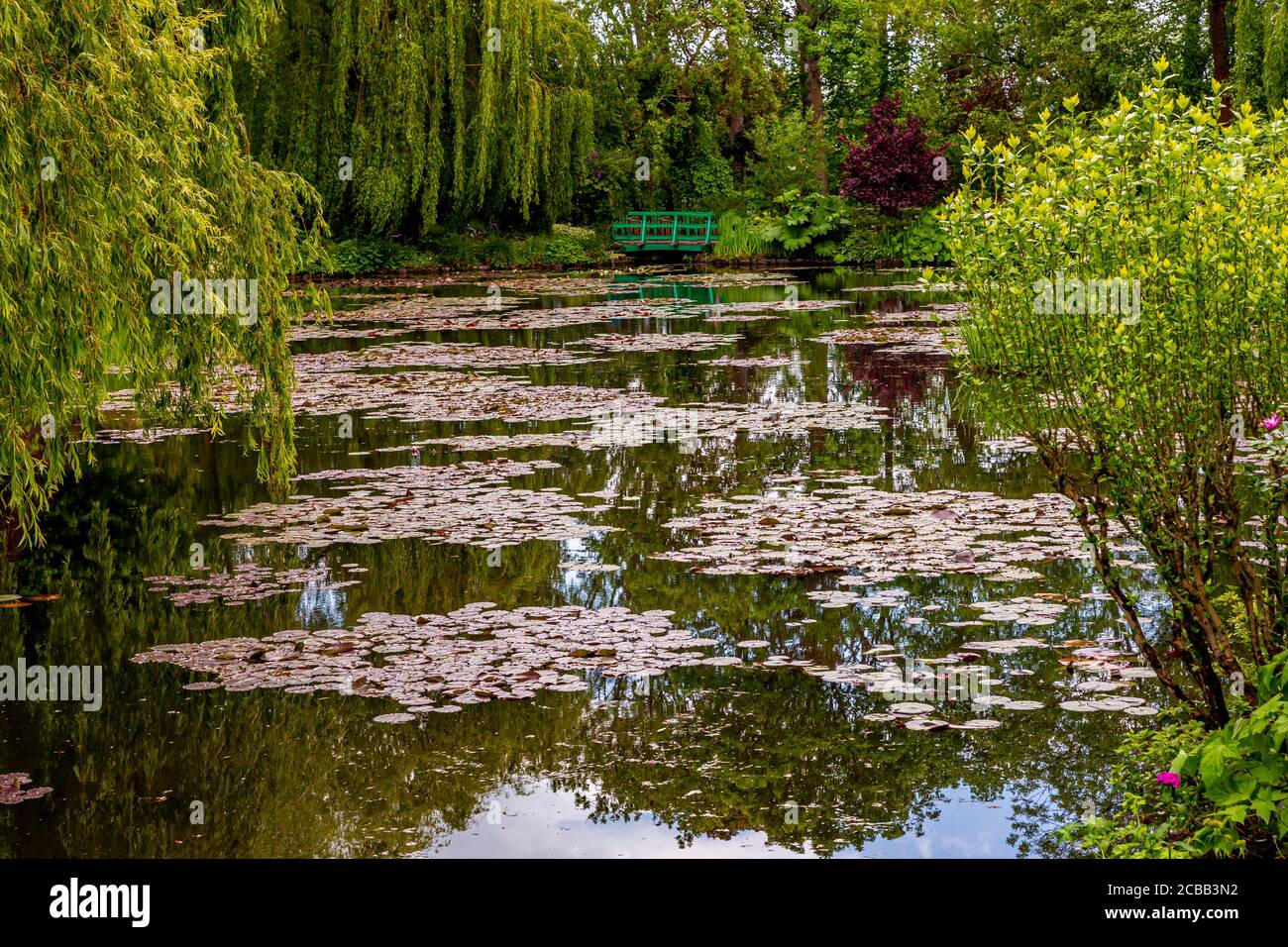 GIVERNY, FRANCE, MAY 21, 2015 : impressionists gardens and ponds of ...