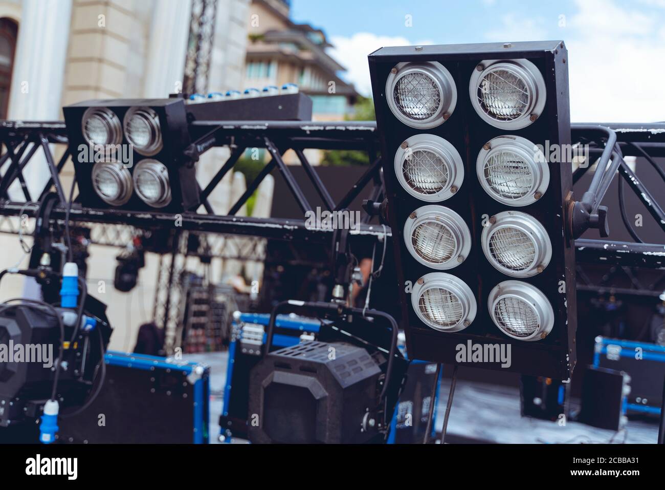 Installation of professional sound, light, video and stage equipment ...