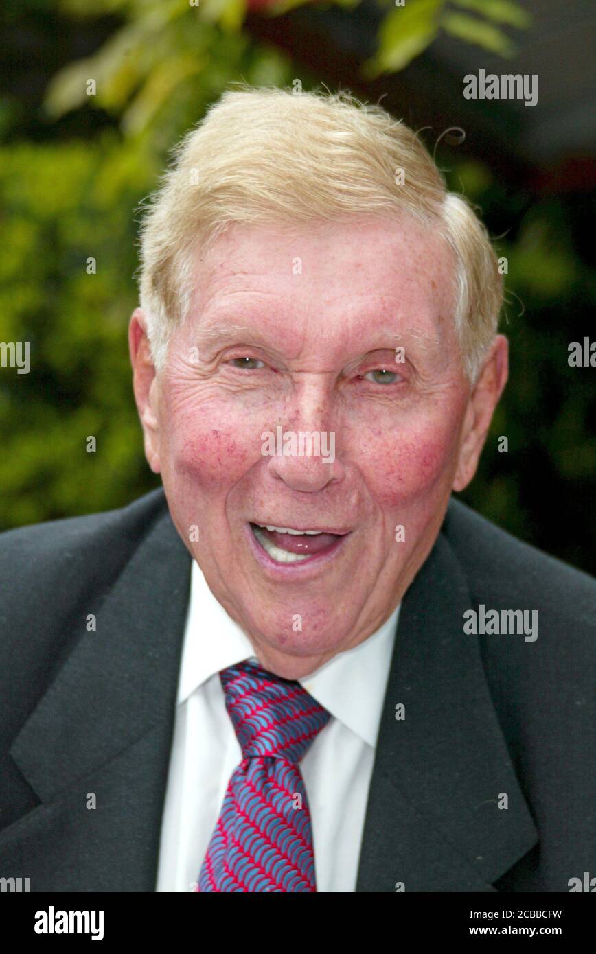 ***FILE PHOTO*** Sumner Redstone Has Passed Away at 97. Sumner Redstone ...