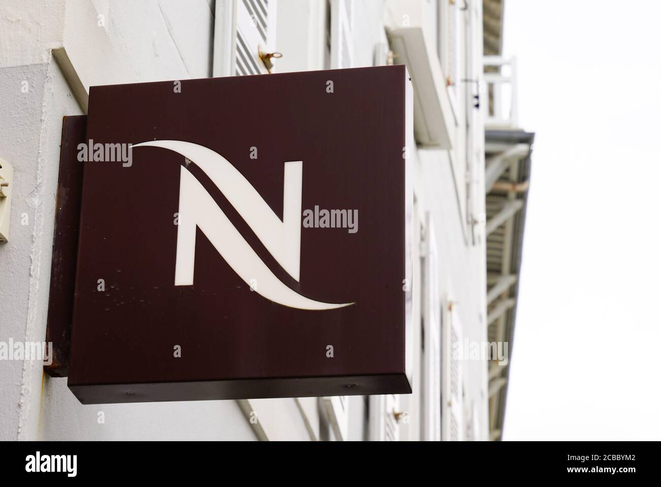 Letter n elegant logo hi-res stock photography and images - Alamy