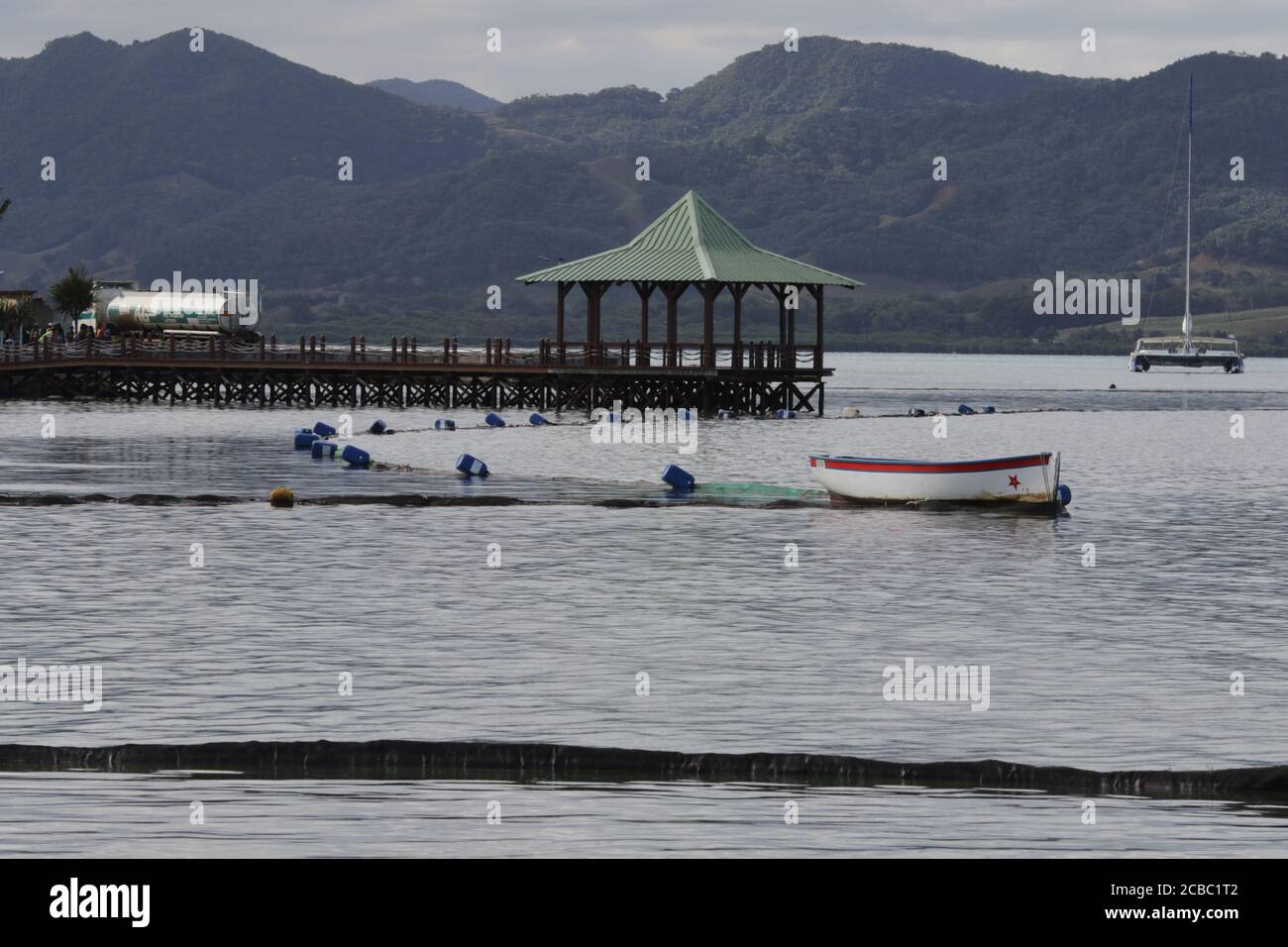 MV Wakashio oil spill Stock Photo - Alamy