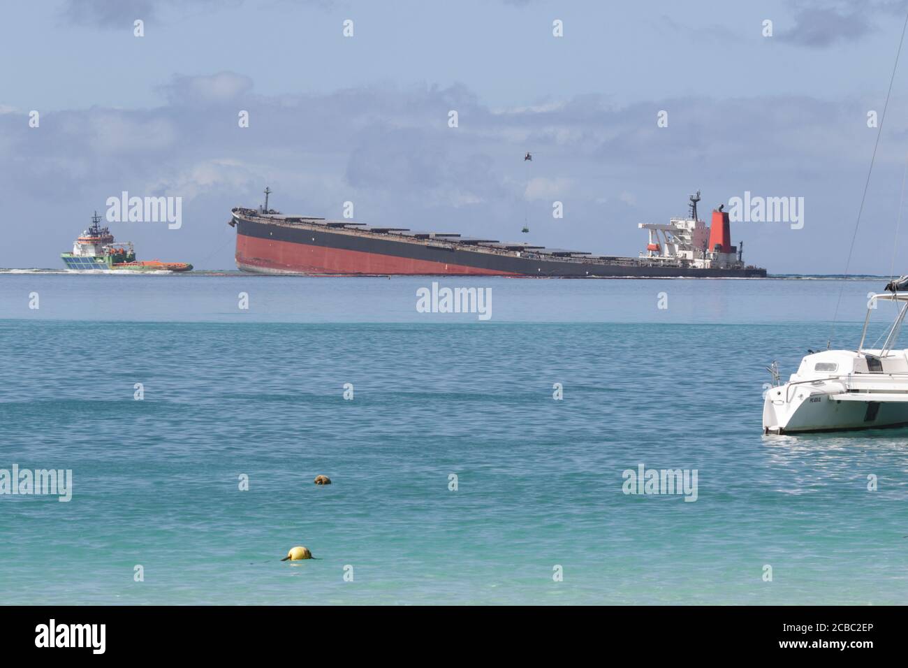 MV Wakashio oil spill Stock Photo - Alamy