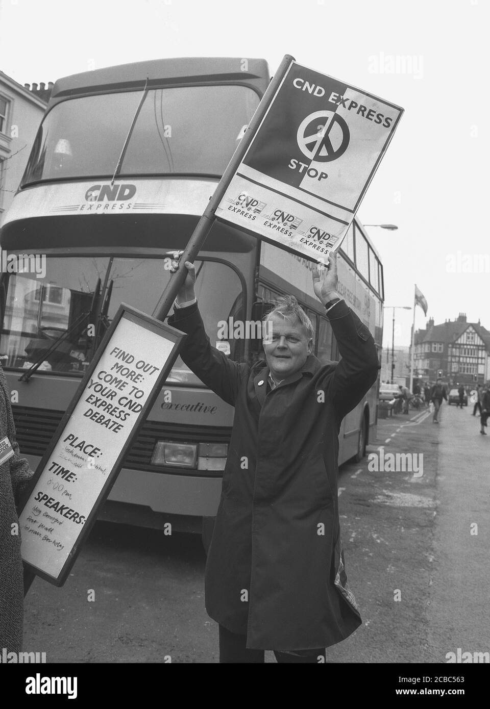 Bus stop sign uk Black and White Stock Photos & Images - Alamy