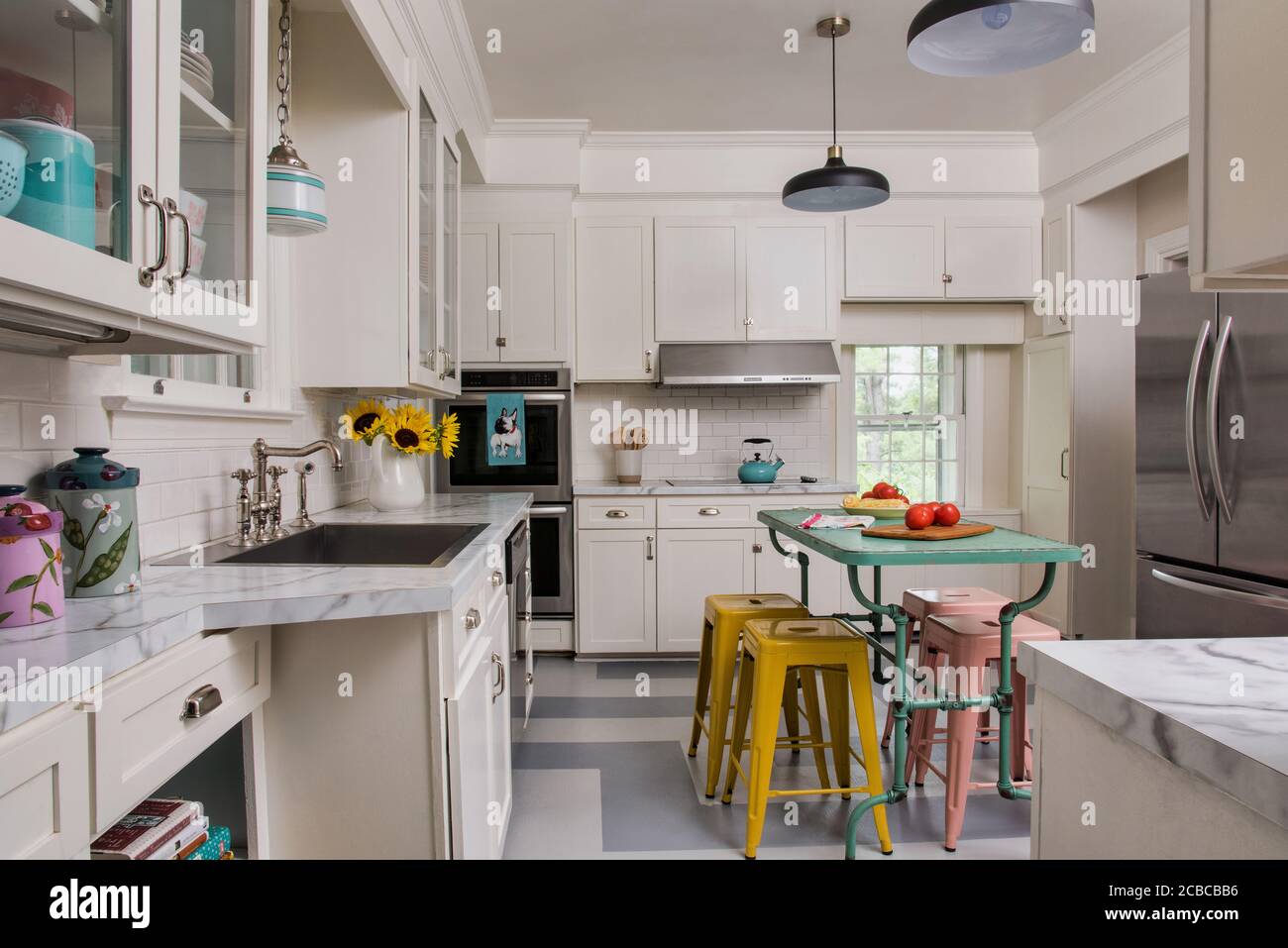 Kitchen hi-res stock photography and images - Alamy
