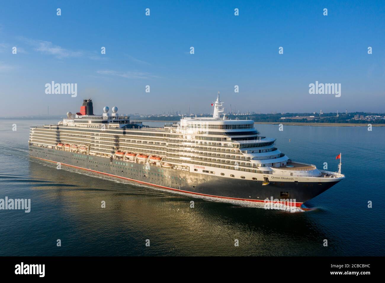 Queen Elizabeth cruise ship arriving at Southampton Port no passengers ... Queen Elizabeth cruise ship arriving at Southampton Port no passengers ...