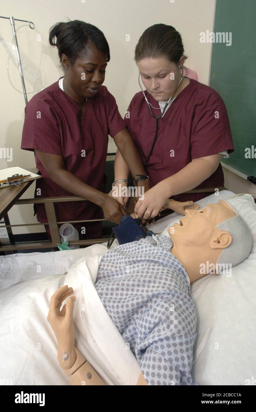Medical dummy hi-res stock photography and images - Alamy