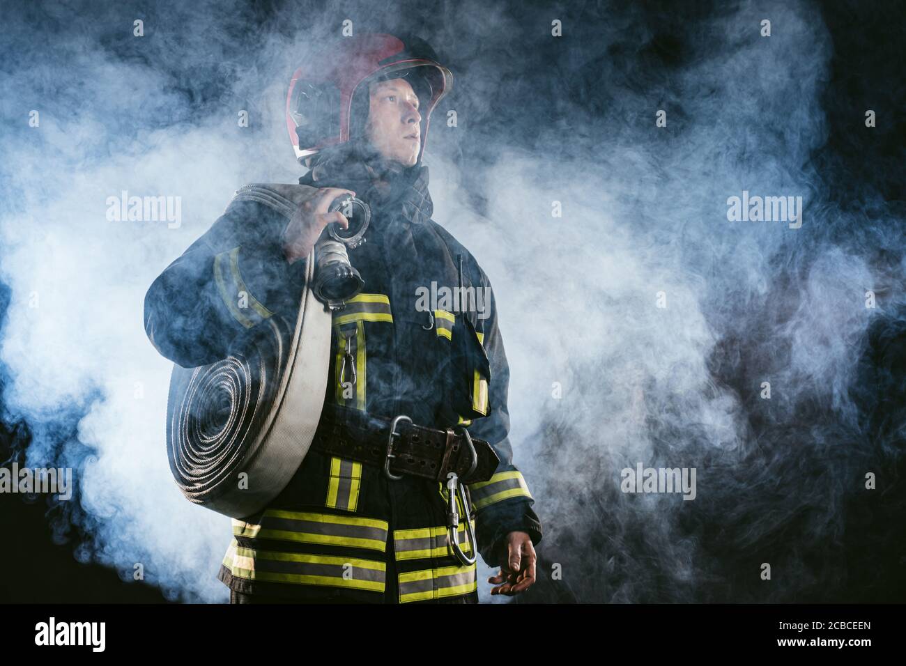 Man hands holding fire rope hi-res stock photography and images - Alamy