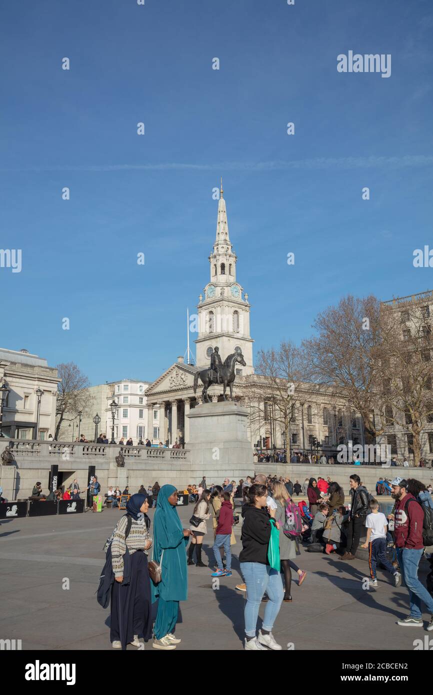 Trafalgar square overview hi-res stock photography and images - Alamy