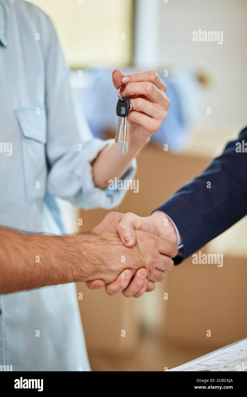 Kid shake hands adult hi-res stock photography and images - Alamy
