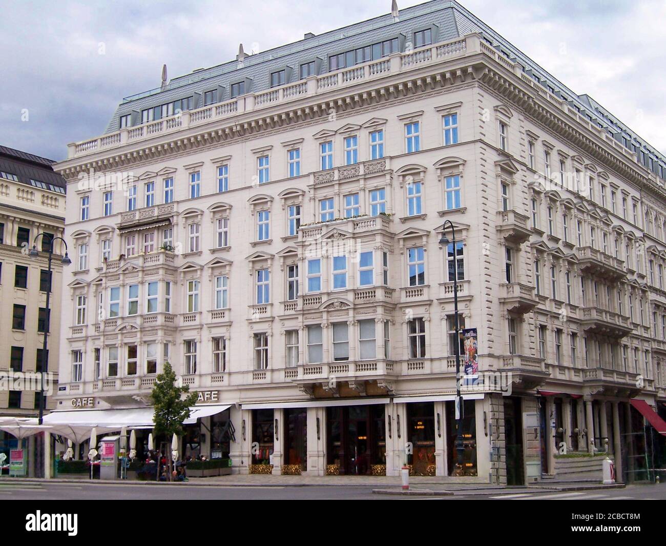 Vienna Hotel Sacher Stock Photo - Alamy