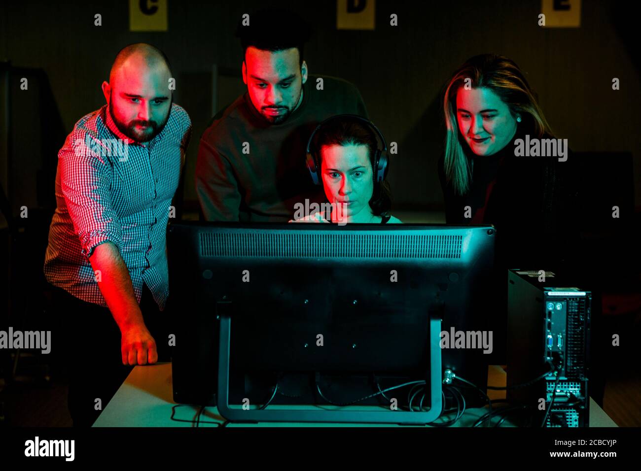 Engineering students computer lab hi-res stock photography and images ...