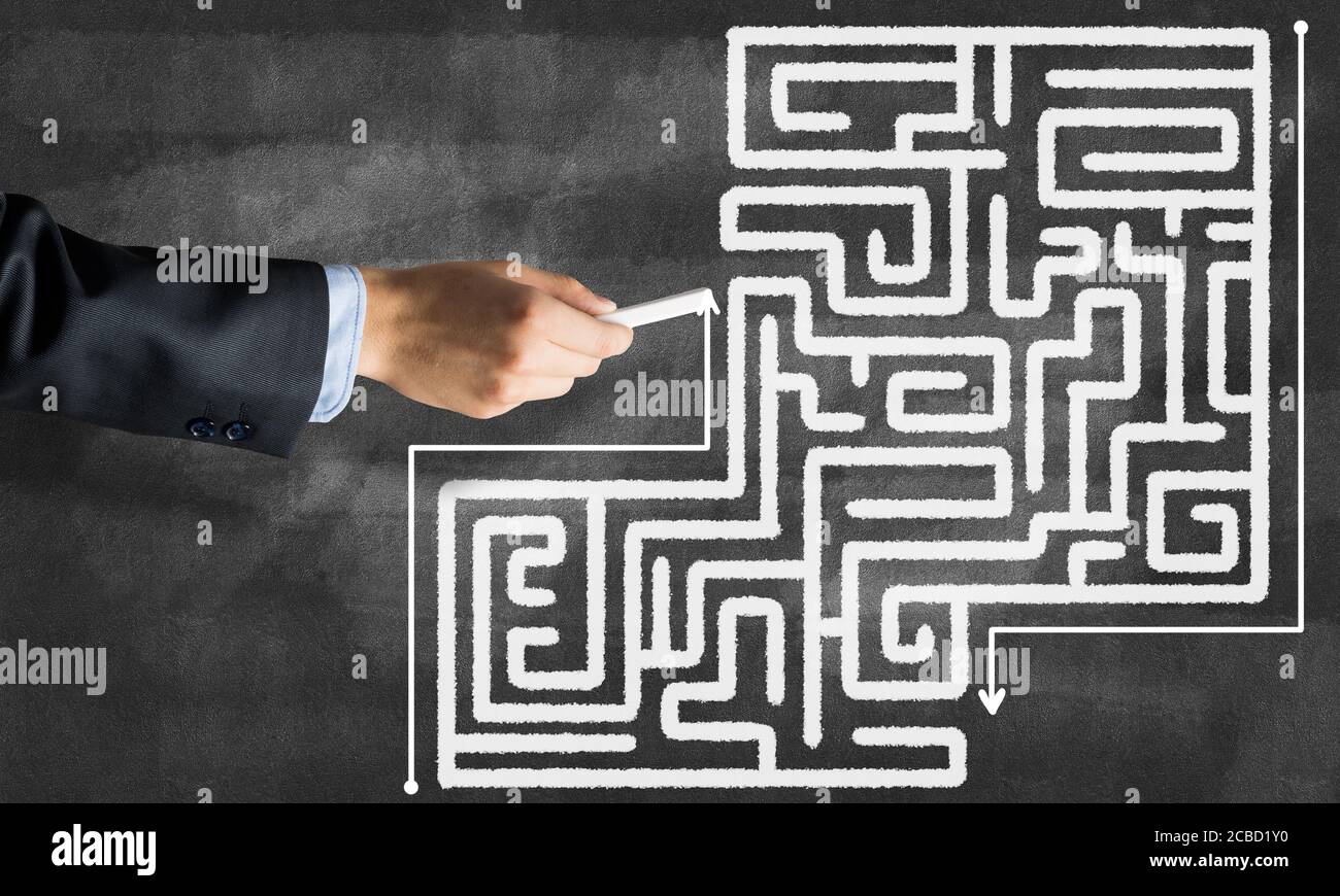 Draw maze game hi-res stock photography and images - Alamy