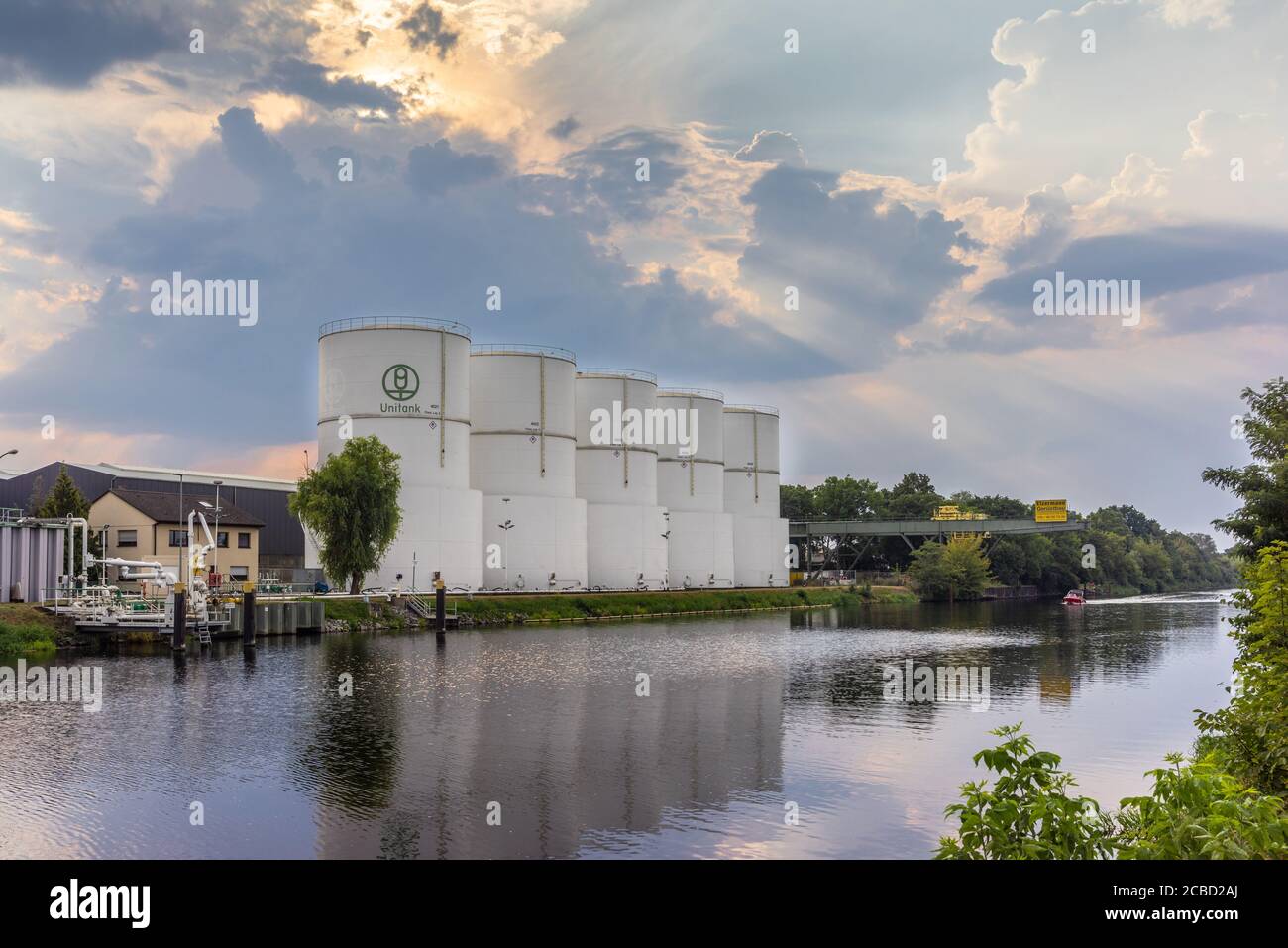 Unitank diesel storage tanks hi-res stock photography and images - Alamy