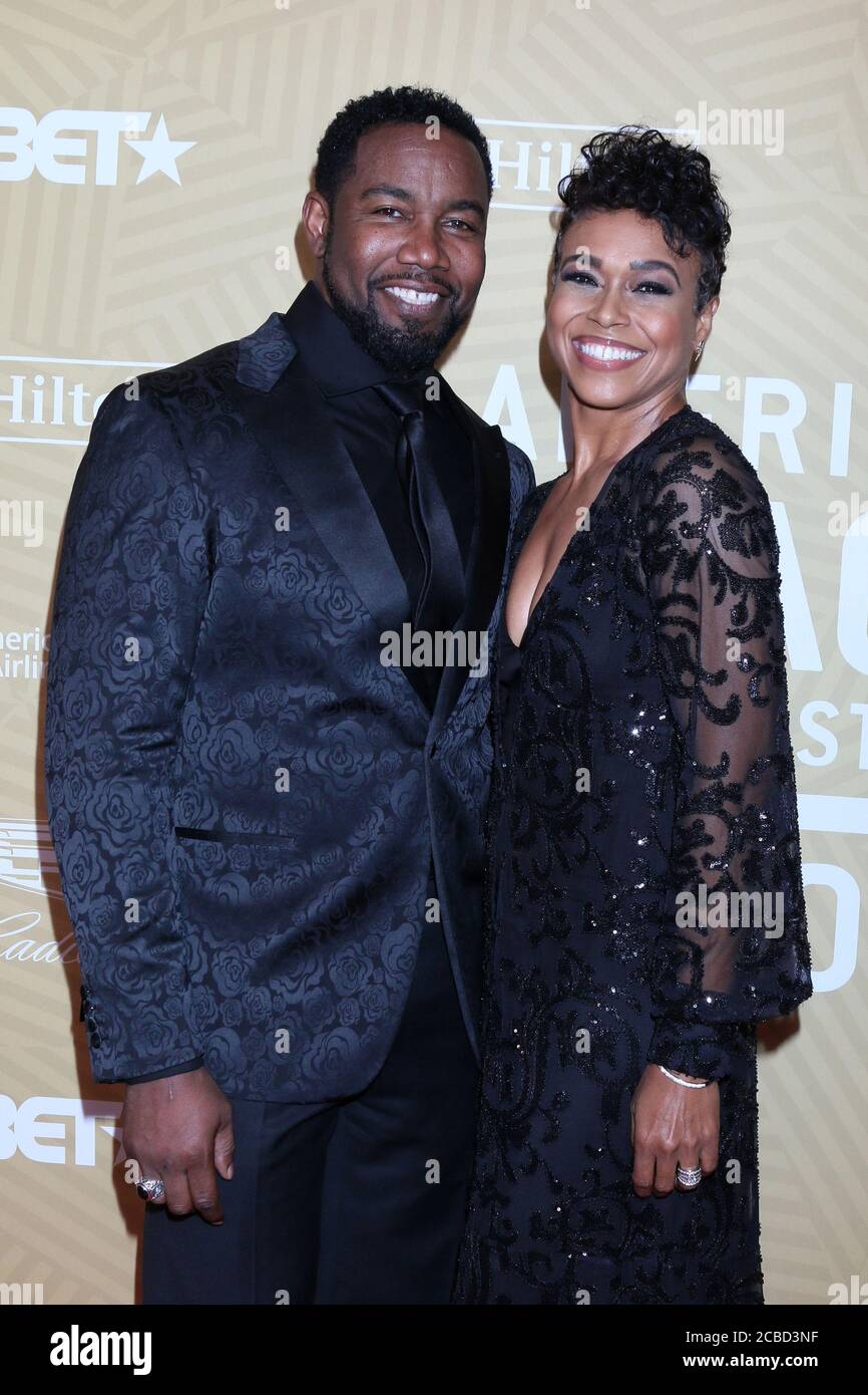 LOS ANGELES - FEB 23: Michael Jai White, Gillian Iliana Waters at the ...