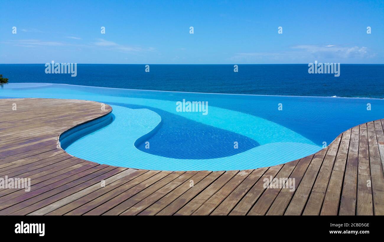 Horizon infinity pool hi-res stock photography and images - Alamy