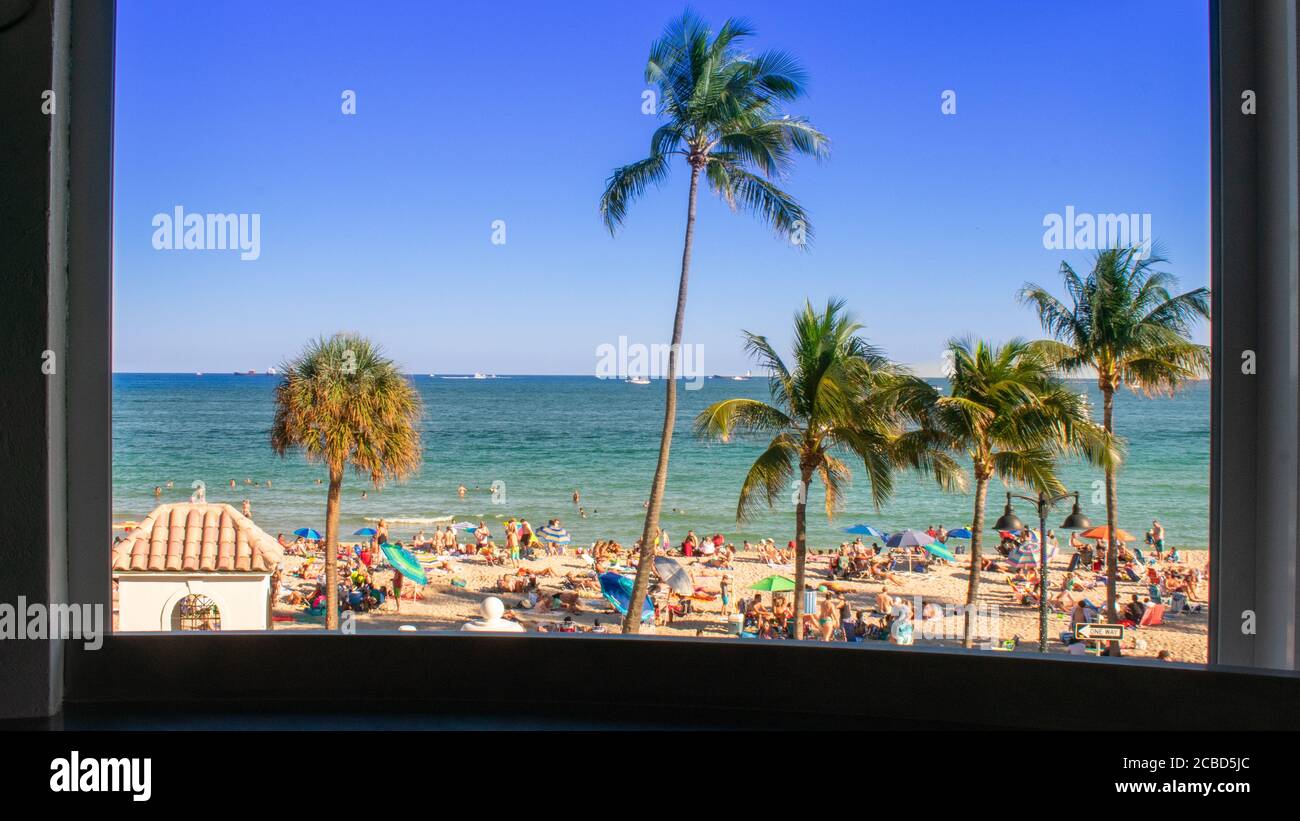 An High Angle View of a Busy Tropical Beach Scene Stock Photo - Alamy